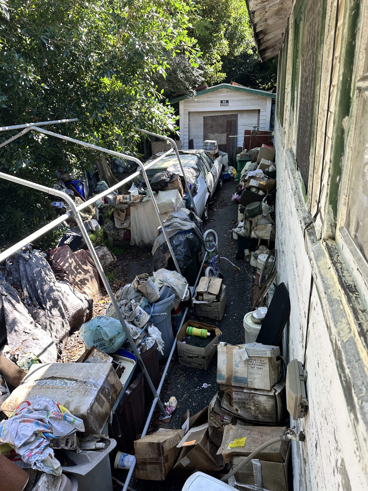 Hoarding Clean Up - A Clear Path